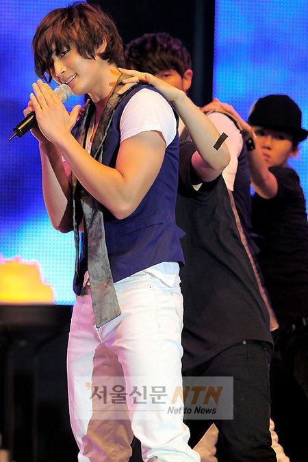 [NTN포토] 2AM 정진운 ‘해맑은 미소’ | 나우뉴스